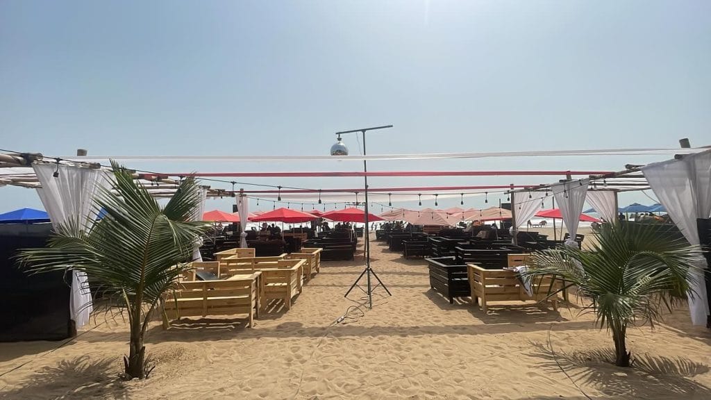 Trophy Tavern - Laboma Beach